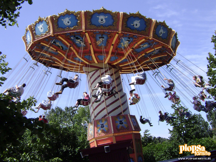 Wienerwalz / Attracties / Plopsaland De Panne / PlopsaFansite